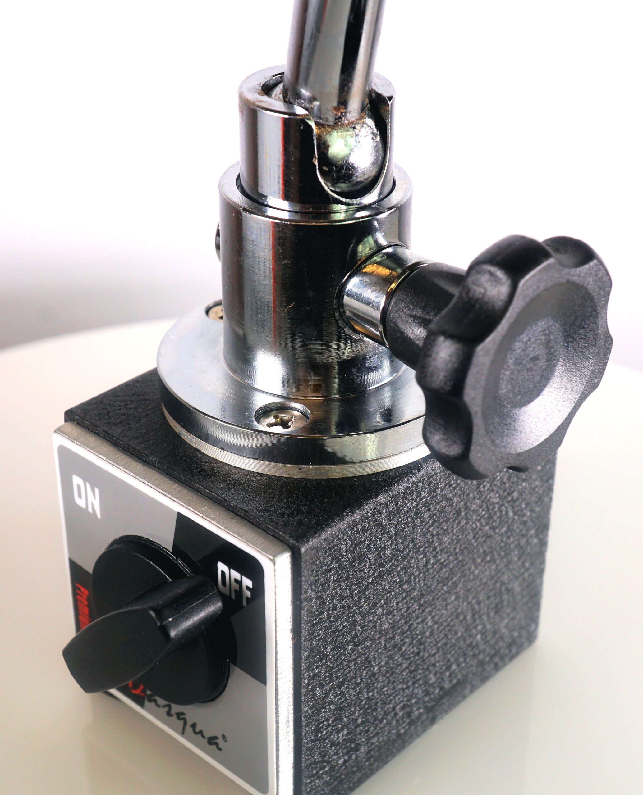 Daqsua Highly Universal Magnetic Base 80KG