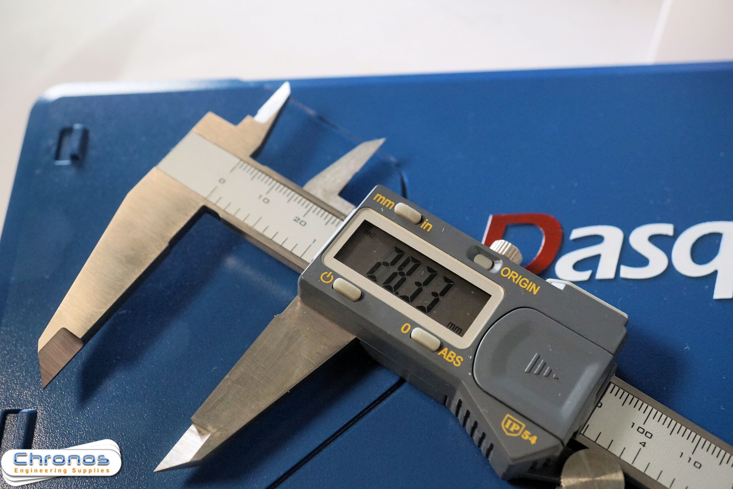 Dasqua 0-200 mm / 0-8" Absolute Digital Caliper