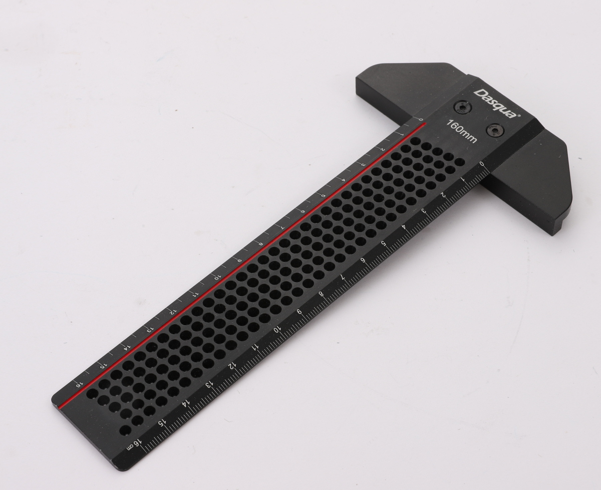 Dasqua Black-Red Plus T-Shaped Ruler With Marked Holes 160 mm - Dasqua ...